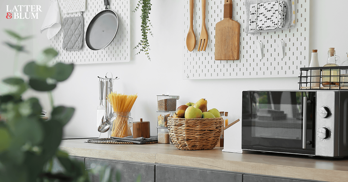 Maximizing Small Spaces: Clever Storage Solutions and Layout Ideas ...