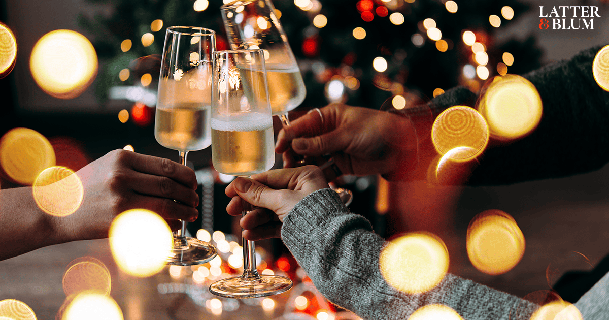 Festive Nightlife: Where to Enjoy Holiday Drinks and Entertainment in ...