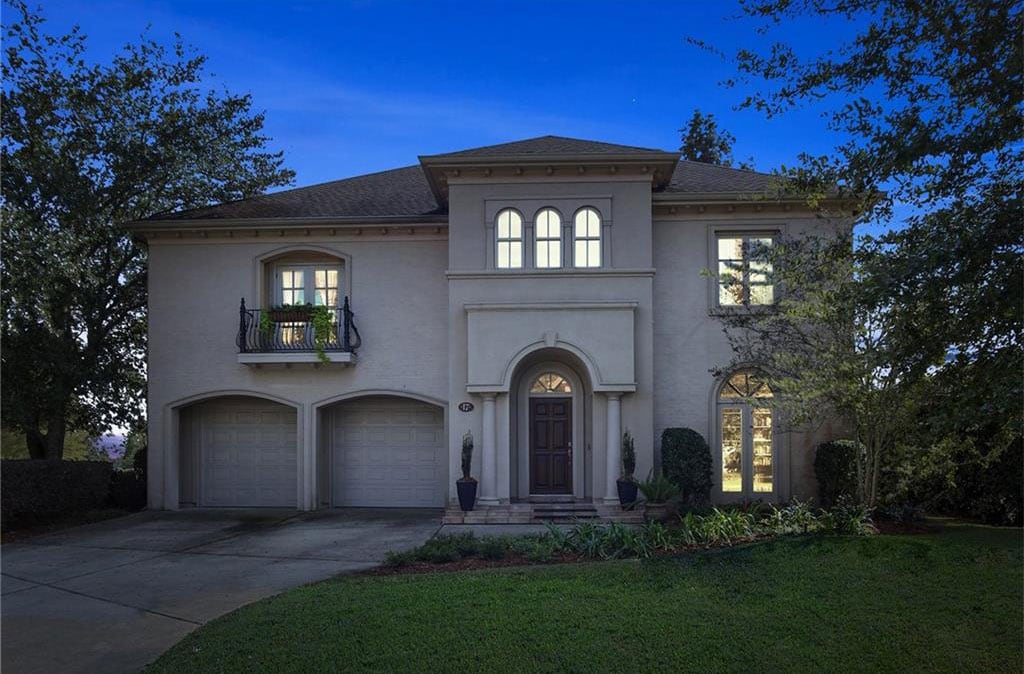 English Turn Community & Neighborhood Information